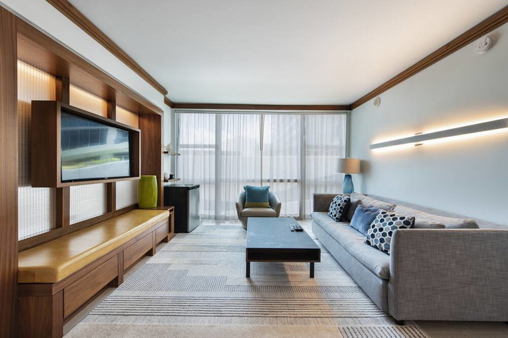 Großes Apartment Mit 2 Schlafzimmern Und 2 Bädern Im Carillon Wellness Resort - Miami Beach