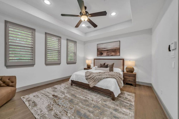Gated Luxury Haven With Pool - The Woodlands, Tx - The Woodlands, TX
