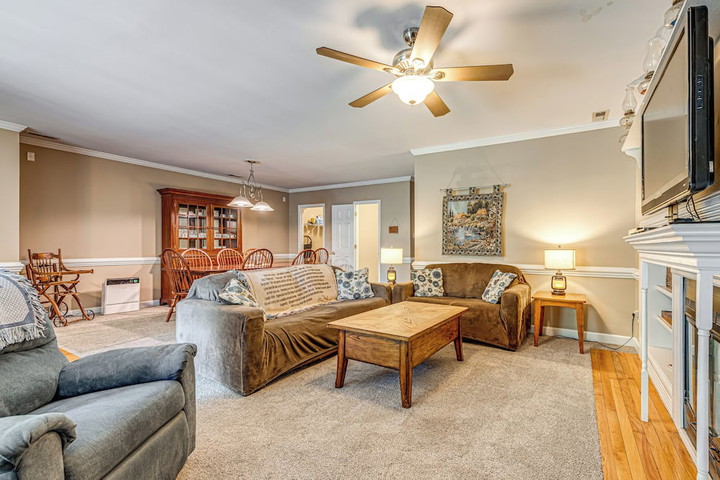 Raleigh-area Farm Stay W/ Pond: Swim, Fish, Relax! - Clayton, NC