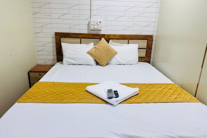 Adorable 1-bedroom Hotel With Ac In Vibrant Mumbai - Mumbai