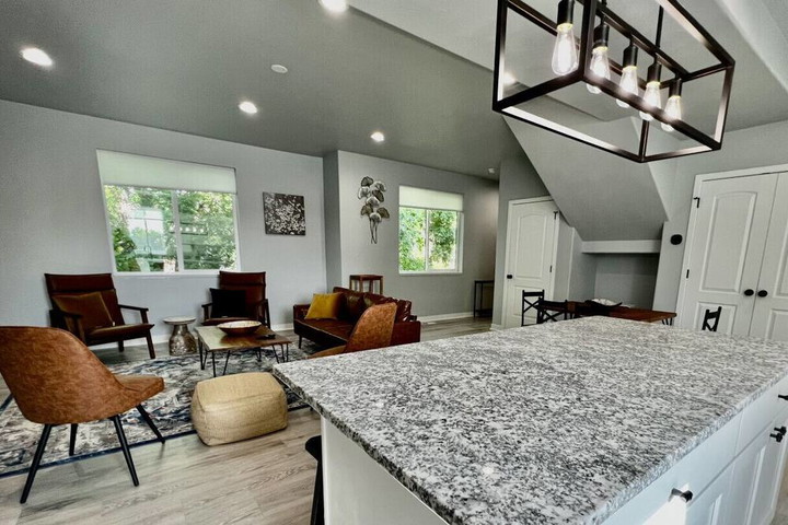 3 Bedroom Townhome Suite - Ogden, UT