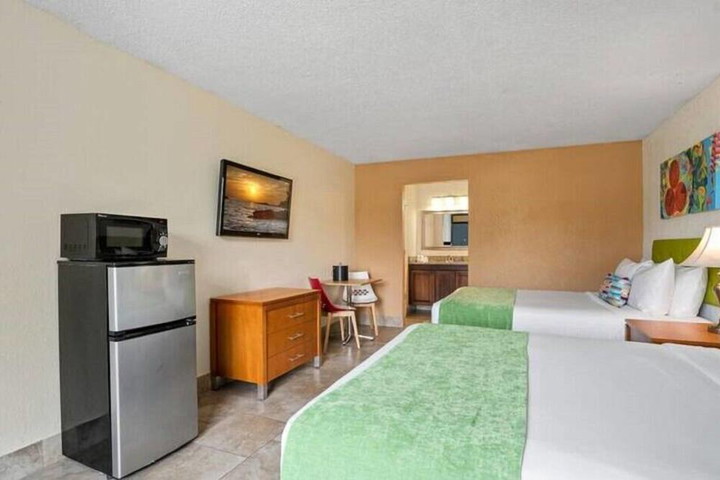 Contemporary Room With 2 Dbl Beds In The Entertainment District - Kissimmee