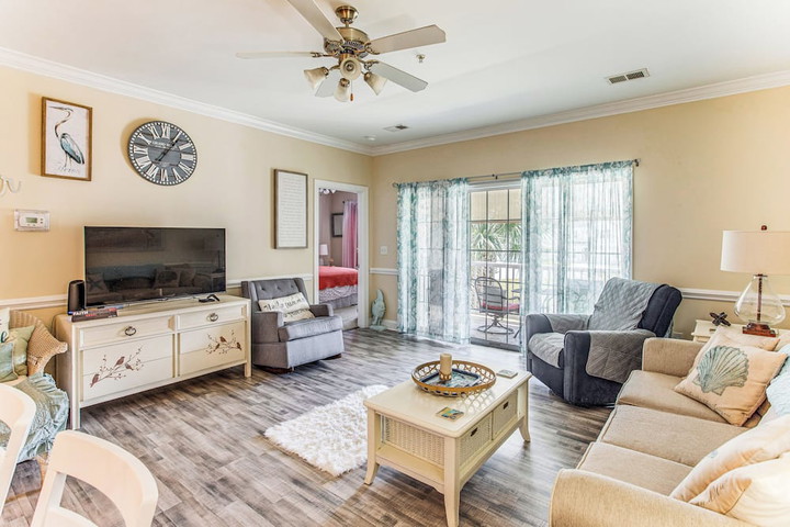 Relaxing Condo W/ Pool Near Beach & Casino - Little River, SC