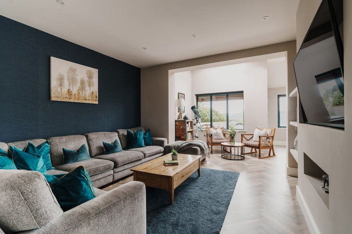 Howe Top, Luxury Family Retreat, Lake Views - Bowness-on-Windermere