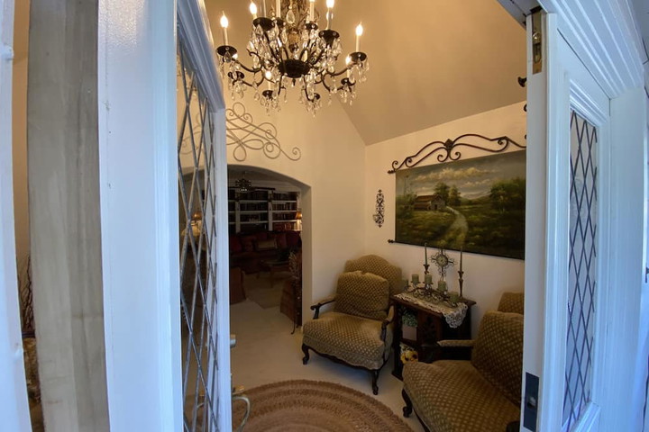 Cottage Hideaway W/ Waterfall, Pool, Spa & Adjacent Santa Susana Historic Park - Los Angeles