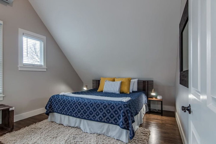 King-bed Mural Loft Near 12 South With Easy Access To Local Attractions - Brentwood, TN