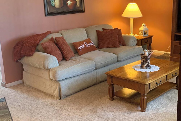 Splash And Stay. Enjoy The Heated Pool In The Backyard After A Day In The Sun - Norwalk, OH