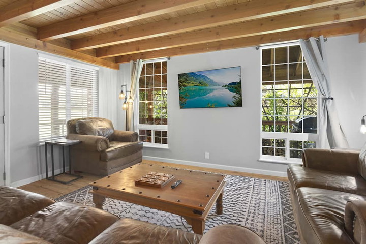 The Buck Spur | A Cozy Cottage Close To Sandpoint & Silverwood - Sagle, ID