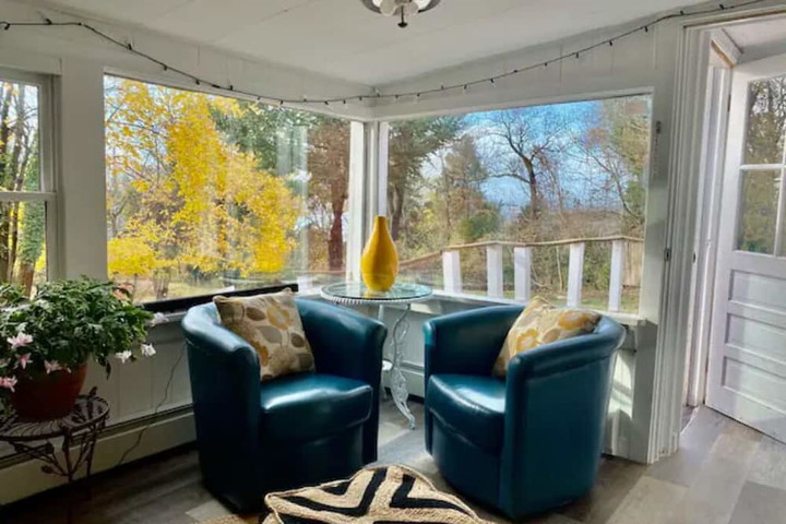 Hilltop Harborview Tucked In A Private Enclave Just 2 Blocks Above Town, Hot-tub - Stony Brook