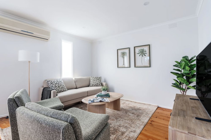 Peninsula Breeze Light Filled Retreat Near Beaches - Mornington