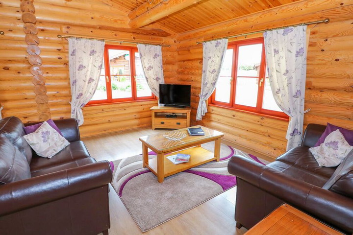 Yew Lodge, Family Friendly, With Pool In Greetham, Rutland - Leicestershire