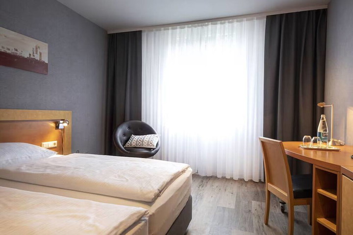 Your Perfect Base To Discover Monschauwhere Adventure Meets Comfort - Monschau