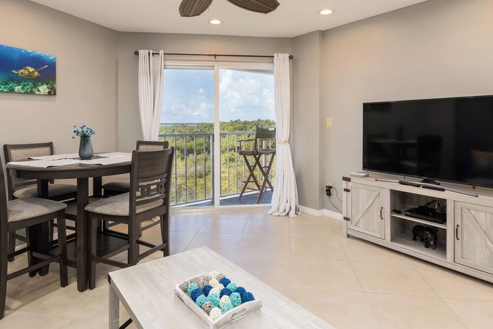 2402 Ocean Pointe - 2 Bedroom Condo Upgraded With Clean Lines And Coastal Colors - Islamorada, FL