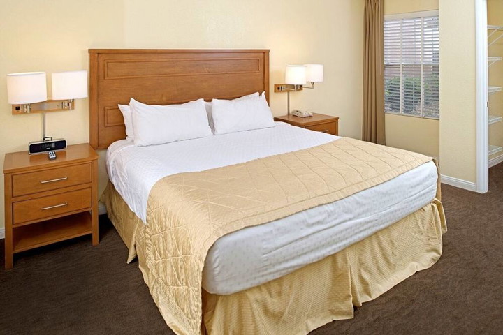 Las Vegas | Couples Vegas Escape | Pool + Hot Tub - Las Vegas, NV