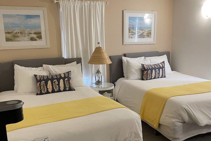 101 - Standard Room - 2 Queen Beds -1st Floor - Port Elgin