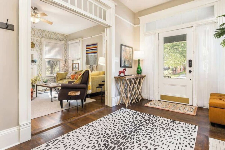 Big Oak Bungalow 1 Dreamy Bedroom Amazing Porch - Macon, GA