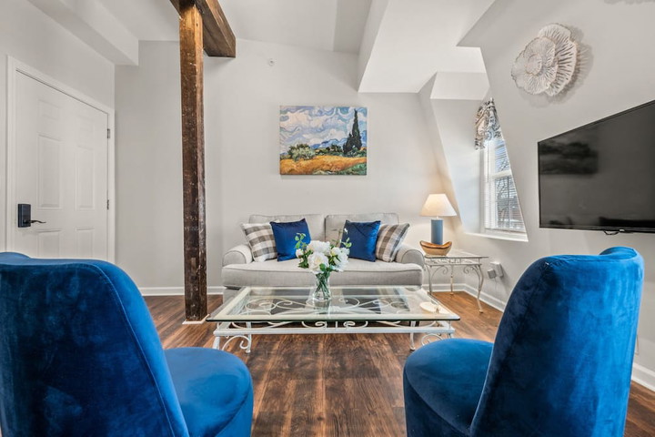 Seasons Hospitality Offers All New 1br With Tons Of Charm - Wallingford, CT
