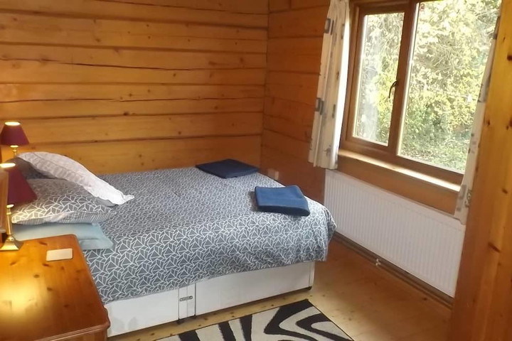 Hand Built Log Cabin At Avonvale Holiday Lodges - Evesham