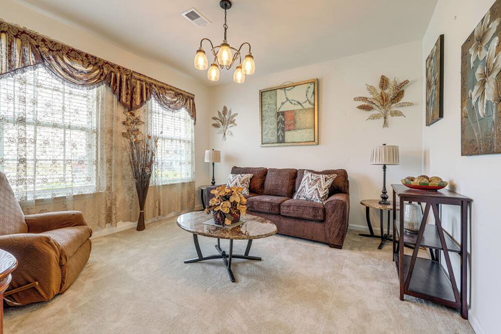 Lakes, Gardens & More! Getaway In Moncks Corner - Moncks Corner, SC