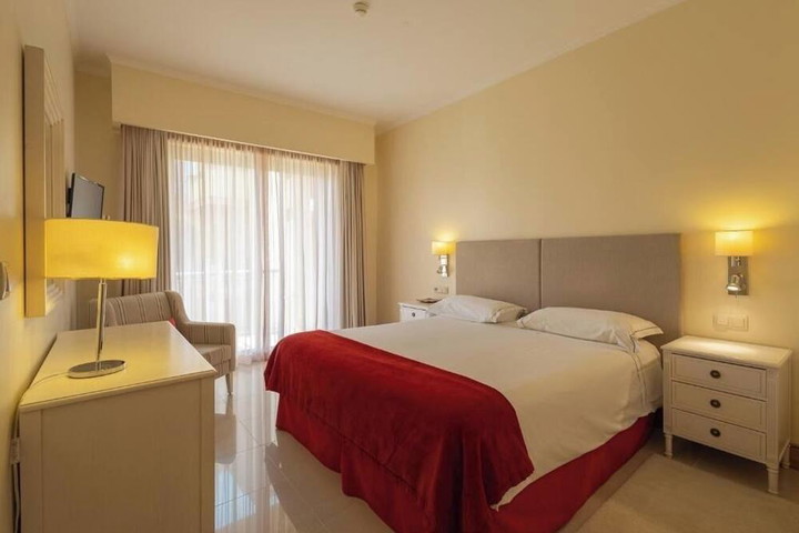 Fun & Sun In Vilamoura! Superior 2br W/ Pools, Marina & Resort Comforts - Vilamoura
