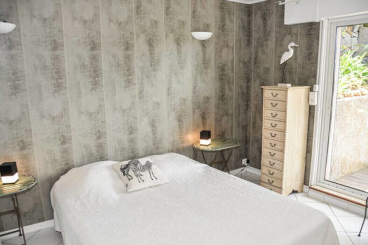 Apartment With A View Of The Garden And An Unobstructed View Of The Ocean! - Le Pradet