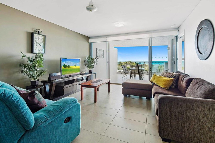Fantabulous Views Azure Sea 2 Bedroom Apartment - Airlie Beach
