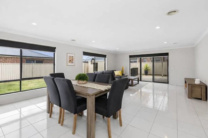 Chifley Place Modern Comfort Near Delacombe Town - Ballarat