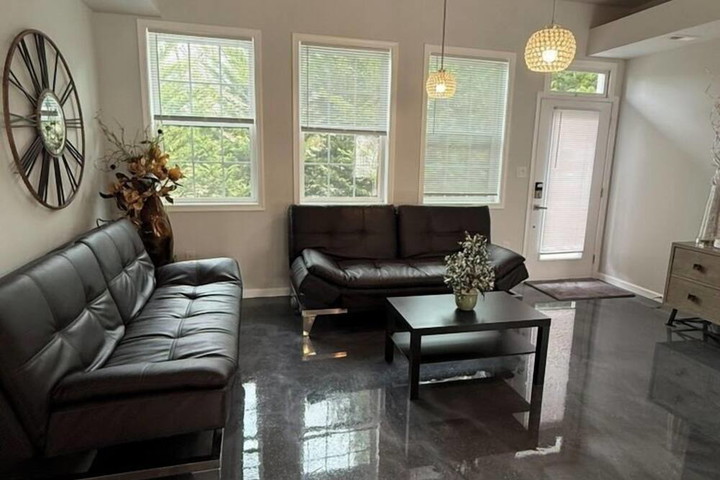 Bright & Spacious New 3br Retreat Private Entrance Near Dc & Pentagon - Occoquan, VA