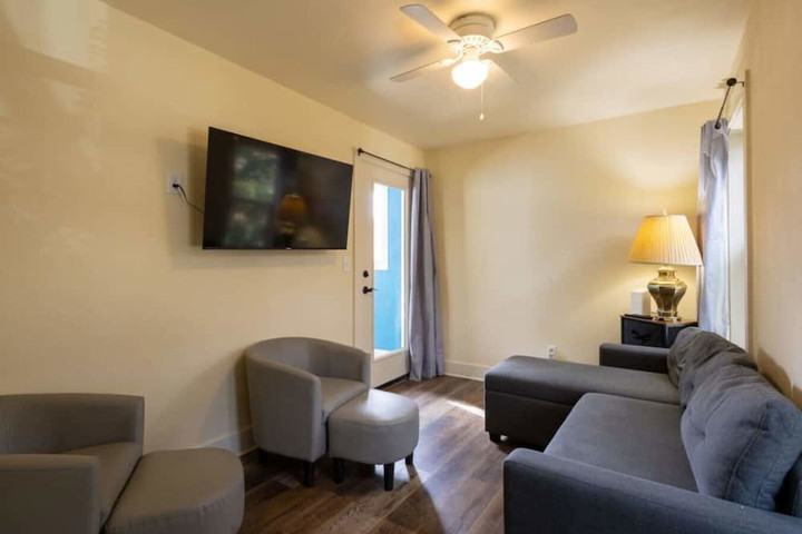 Capistrano | Private Balcony |5 Min Walk To River - Eugene, OR