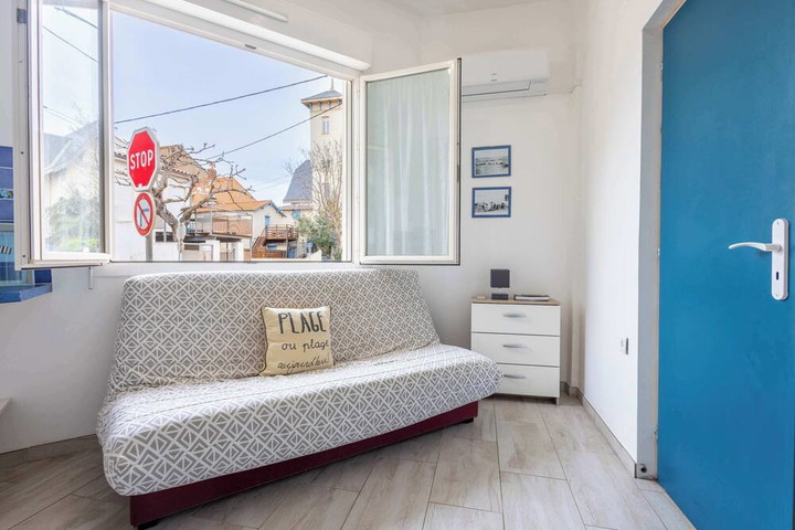 Beachside Valras-plage Apt W/ Wifi & - Valras-Plage