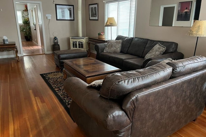 Prime Location Near River, Downtown, Old Mill And All Your Favorite Breweries - Bend, OR