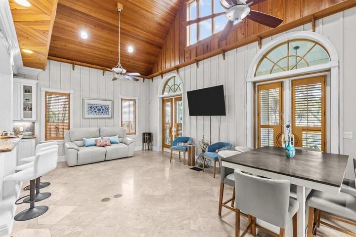 Tranquil 6-bedroom Retreat In Hobe Sound For Your Getaway - Stuart, FL