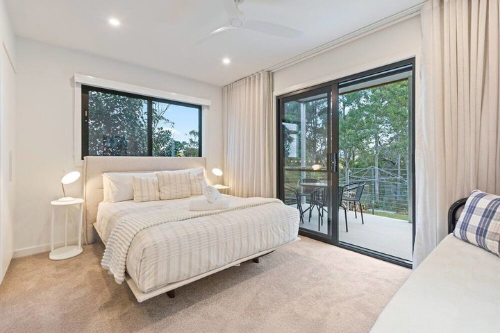 Perfectly Pambula: 5 Bedroom Option - South Coast