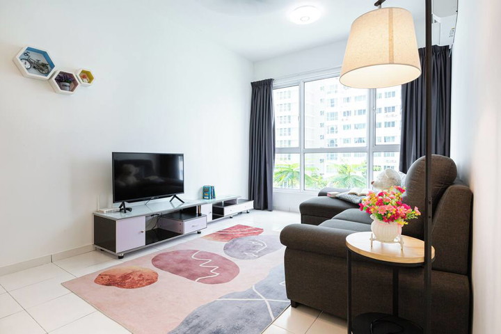 Pool View 3br* Walk To Shops Eat * Ac & Wi-fi - Penang Island