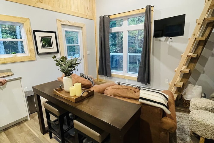 Riverfront Cottage That Offer Incredible Views, Is Pet Friendly And Private - Nova Scotia
