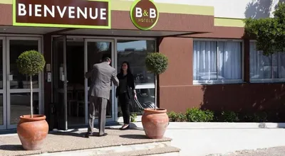 B&b Hotel Nîmes Ville Active - 尼姆