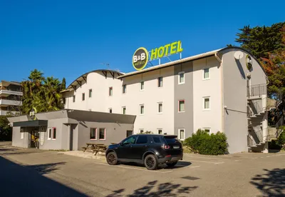 B&b Hotel Villeneuve-loubet Plage - Villeneuve-Loubet