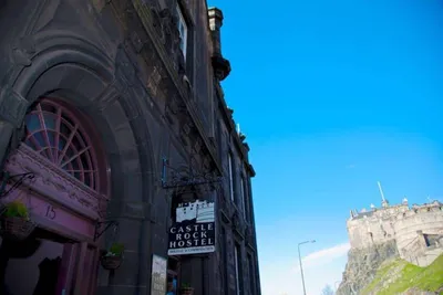 Castle Rock Hostel - 