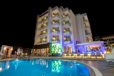 Supreme Beach - Adults Only - İçmeler