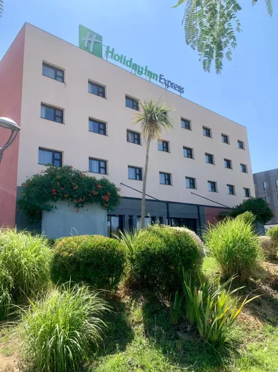 Holiday Inn Express Marseille Airport By Ihg - Marignane