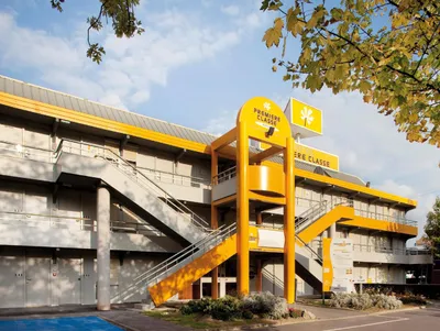 Première Classe Versailles - St Cyr L'ecole - Montigny-le-Bretonneux