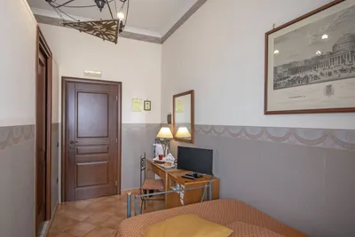 Pinto Storey Hotel - Napoli