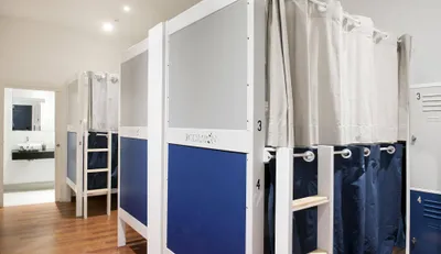The Central House Barcelona Gracia - Hostel - Barcelona