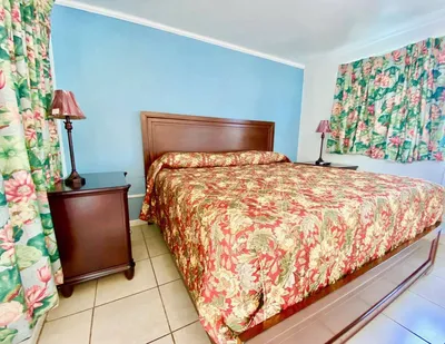 Glades Motel - Naples, FL