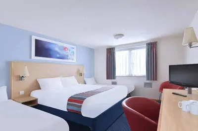 Travelodge Perth Broxden Junction - Perth