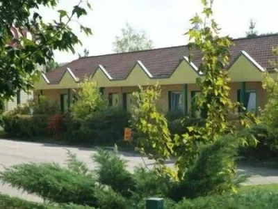 Logis Hotel Des Portes De Meuse - Maas