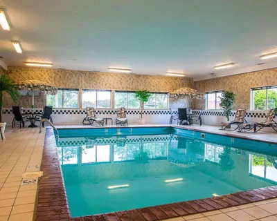 Comfort Inn Edinburgh - Columbus - 브라운 카운티