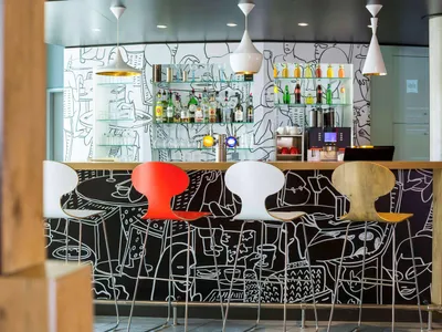 Ibis Saint Quentin En Yvelines Velodrome - Montigny-le-Bretonneux