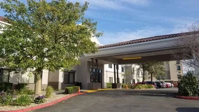 Best Western Valencia/six Flags Inn & Suites - Santa Clarita, CA