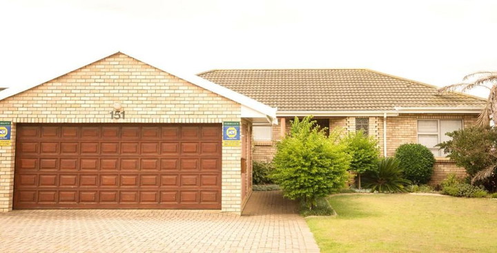 Charming 4-bedroom Apartment In Jeffreys Bay, South Africa - Jeffreys Bay